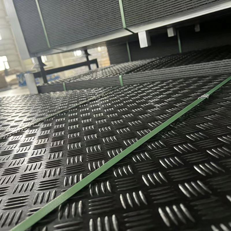 Durable polymer composite board for Outdoor Spaces: Quality & Style