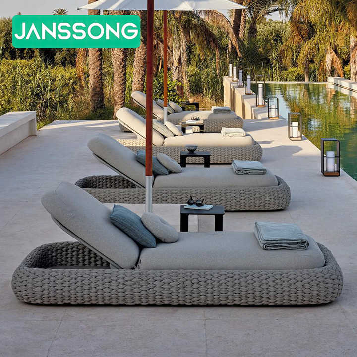 Luxury Beach Chairs - Modern Outdoor Sunbeds by JANSSONG