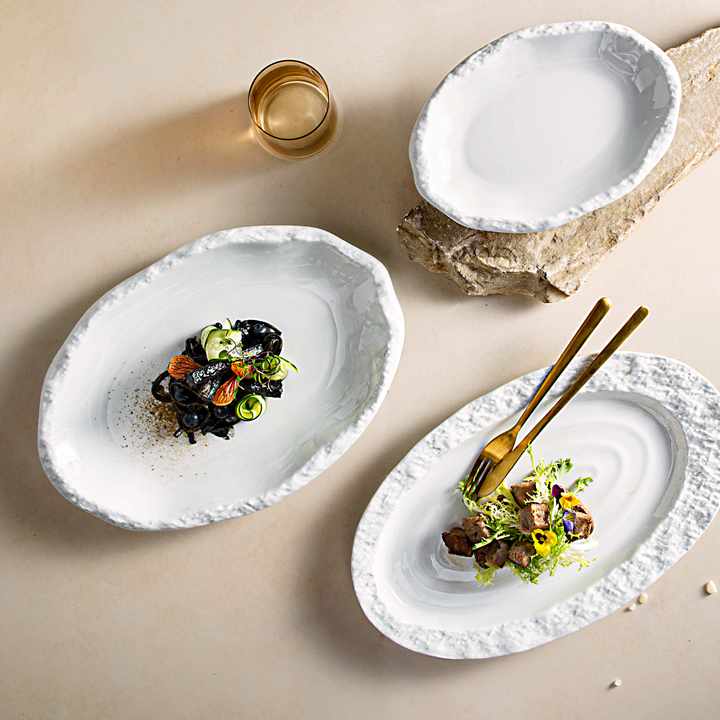 Jiujiuju Dinnerware Set - Modern, Customized Ceramic Plates