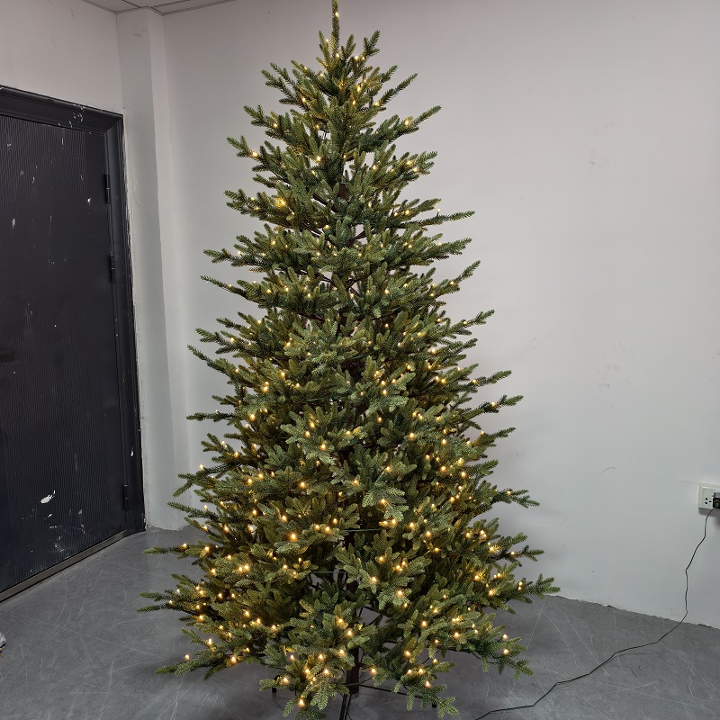 How to Choose the Best 6ft Wall Tree Christmas Decor for Your Space