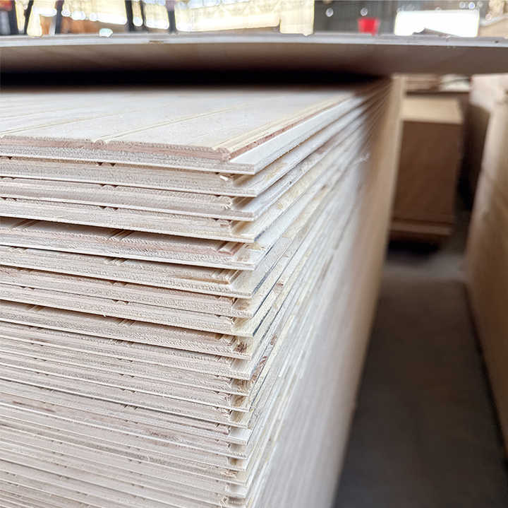 9mm Grooved Playwood Pine Veneered W Shape Grooved Plywood with ...