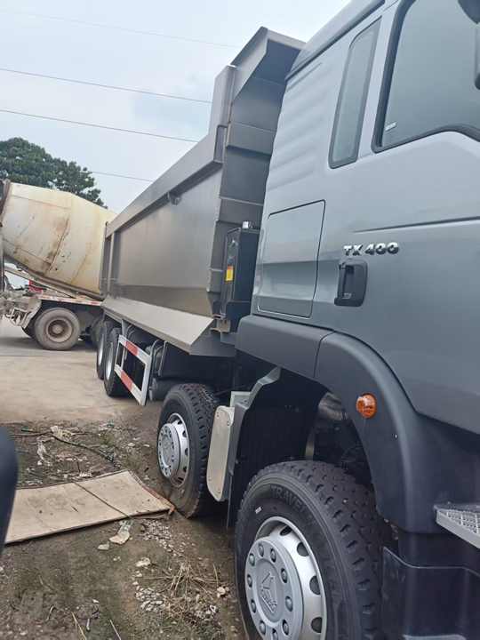 Truck 10 Wheel Tipper Truck RHD/LHD New HOWO Dump Truck 6x4 Mining ...