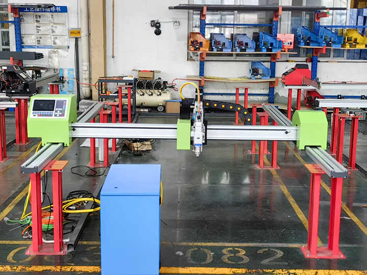 Light Gantry 1500W Fiber Laser CNC New Cutting Machine AI/LAS/BMP Metal ...