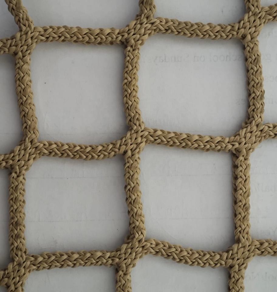 Beige Hay Feeding Nets with UV Treatment Custom Cutting Processing ...