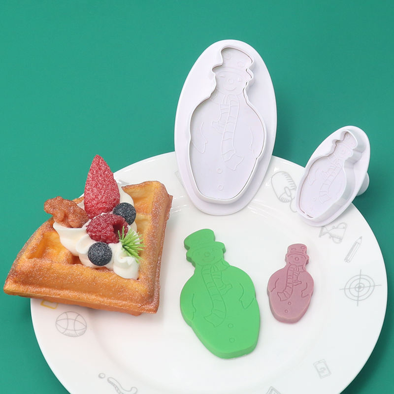 Eco-Friendly Plastic Cookie Cutters Cartoon Heart Snowman Design 2 ...