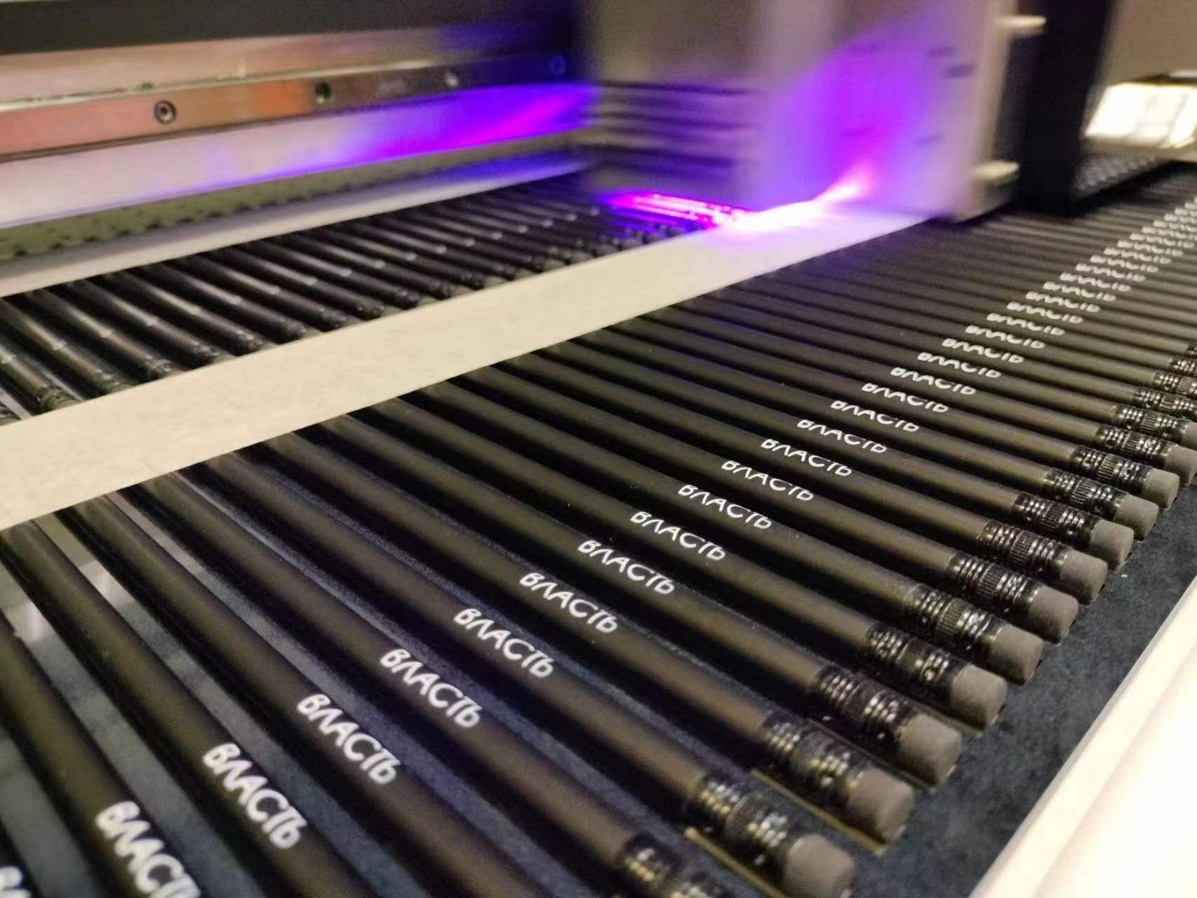 UV Yatak Yazıcıları - Yüksek Hızlı, Geniş Format Dijital Baskı