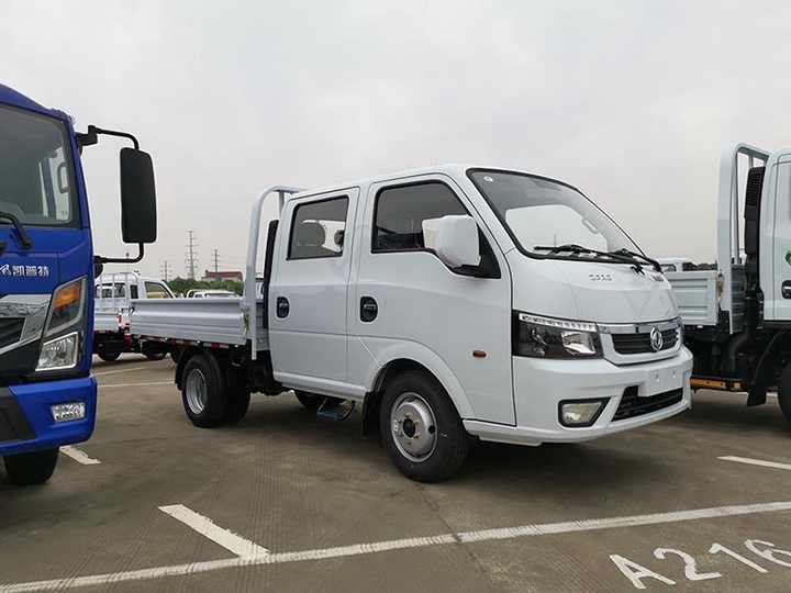 DFAC Dongfeng 2ton Double Cab Diesel Cargo Truck from China
