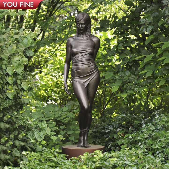 Elegant Outdoor Bronze Naked Woman Sculpture Durable Nude Statues For
