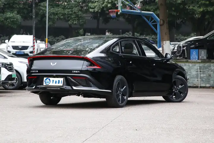 Discover Wuling Starlight PHEV Prices | Premium Hybrid SUVs | Wuling