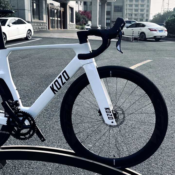 KOZO 새로운 모델은 웹에서 최고 품질을 100% T800 탄소 섬유 도로 자전거 24s 전체 유압 디스크 브레이크 탄소 섬유 ...