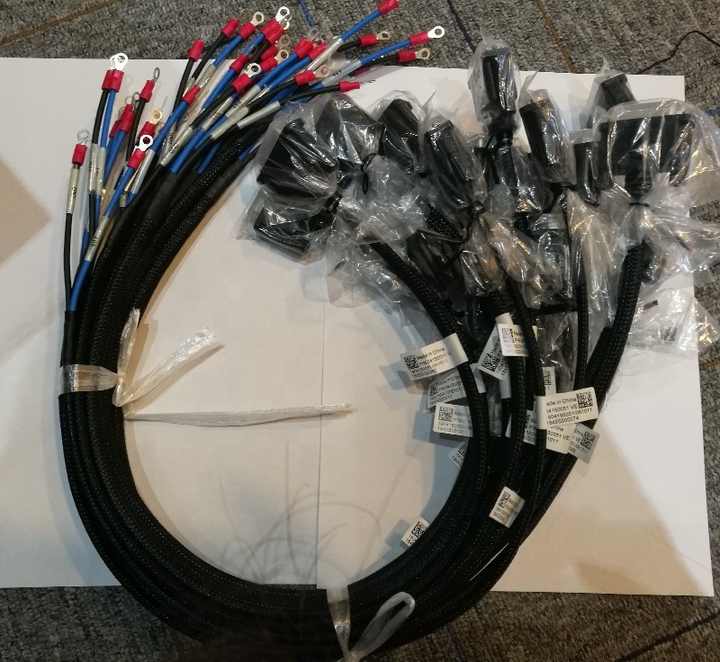 RRU Power Cable PN 04150051 - 0.7m Lszh-Bbu Power Cable