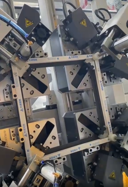 CNC High-speed 4-axis Processing Center, CNC 4-axis Window Door Machine ...