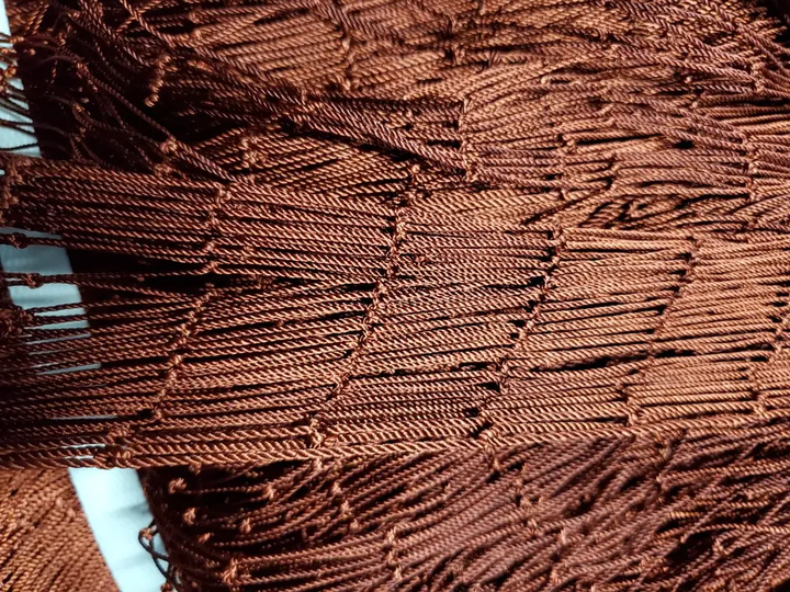 China Polyester Knotless Fishing Net Manufacturers 100% HDPE Mesh