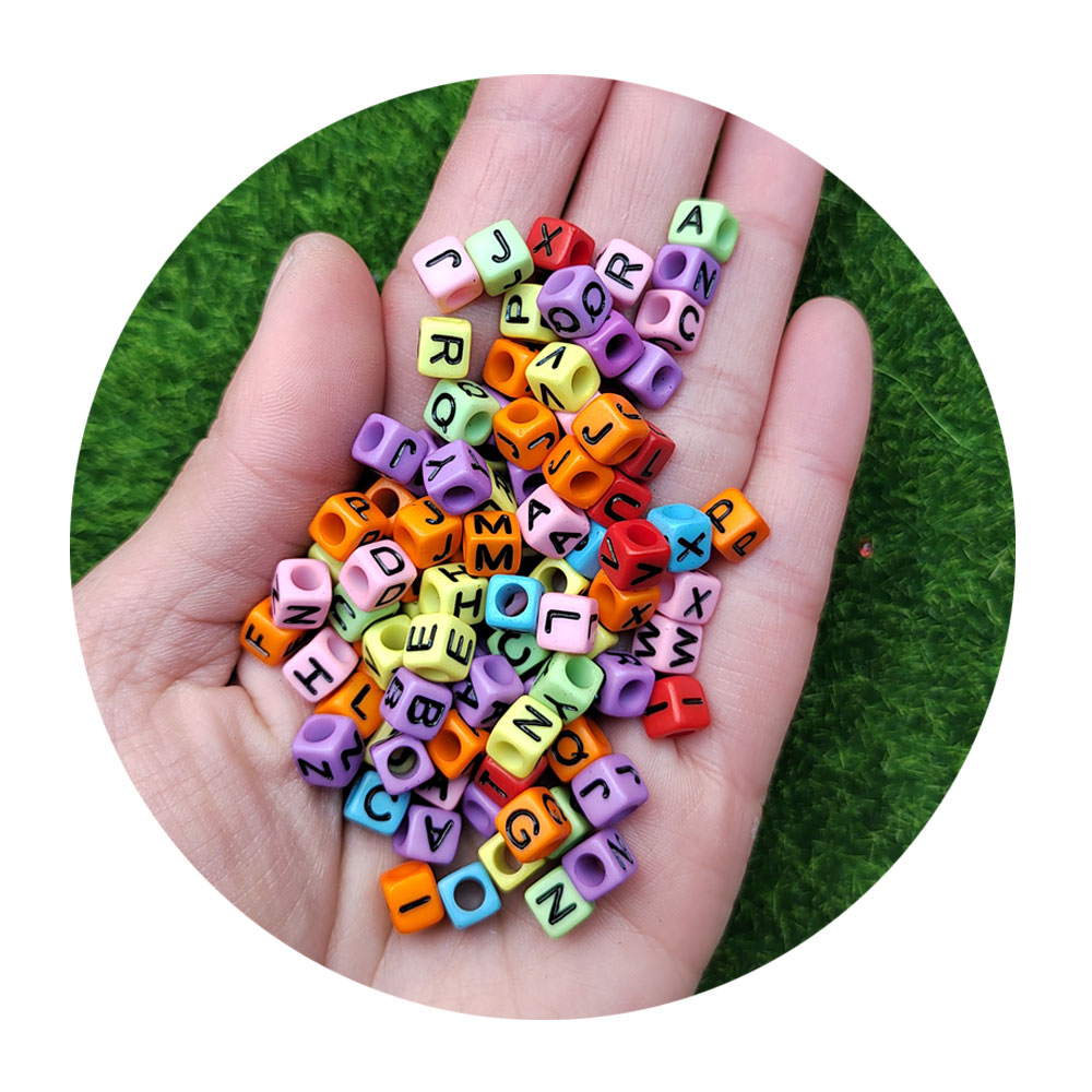 100pcs Mixed Plastic Alphabet Digital Words Cube Beads