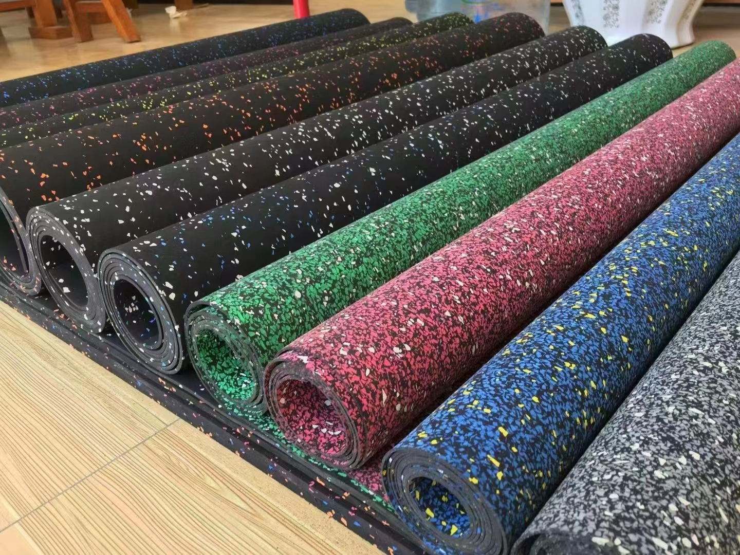 How to Choose Rubber Flooring for Gym: Buying Guide & Tips