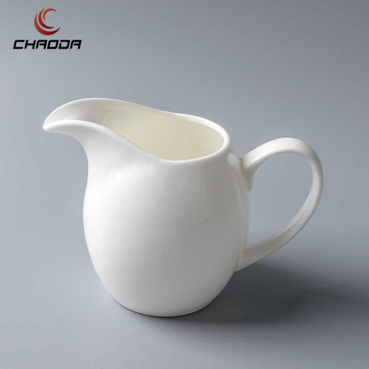 Wholesale Modern Small White Ceramic Milk Jug Pot Decorative Milk Pitcher