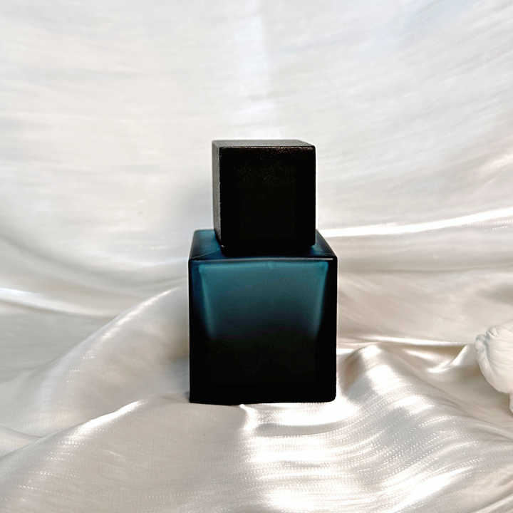 Custom Square Cube Perfume Bottle 100ml Clear Grey Black Gradient Color ...