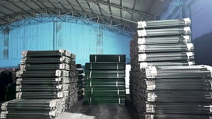 Galvanized/green Painted Steel T Fence Posts - Durable & Eco-friendly