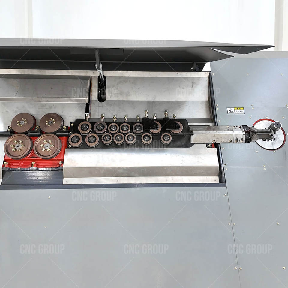 Cutting and Bending Reinforcing Bars CNC Rebar Bending Machine the Base ...