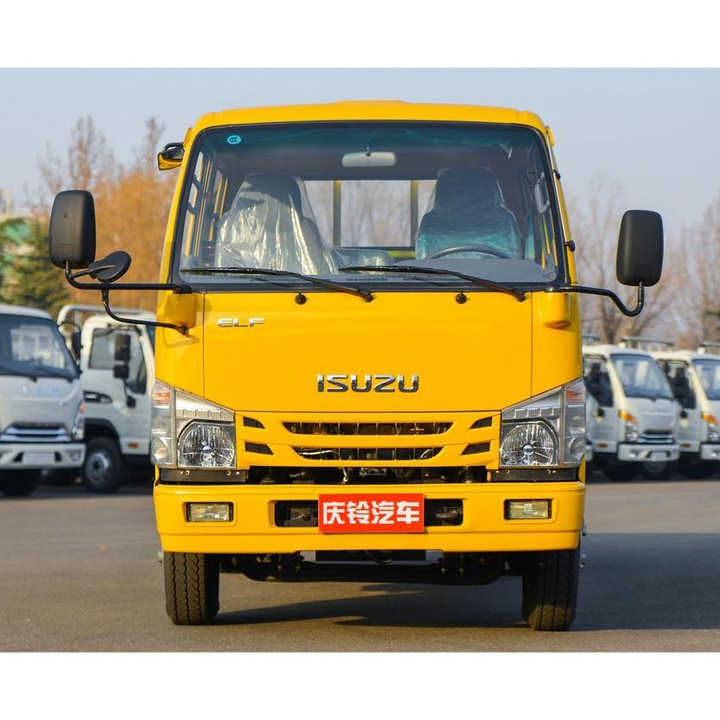 ISUZU ELF Light Cargo Truck - Efficient Logistical Solutions