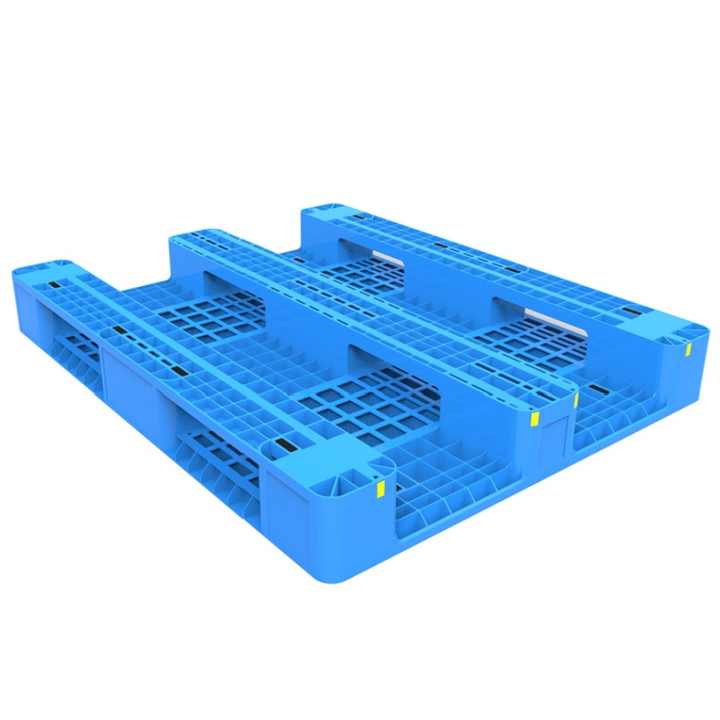 Warehouse Stacking Plastic Pallets Industries pallets for beer beverage ...