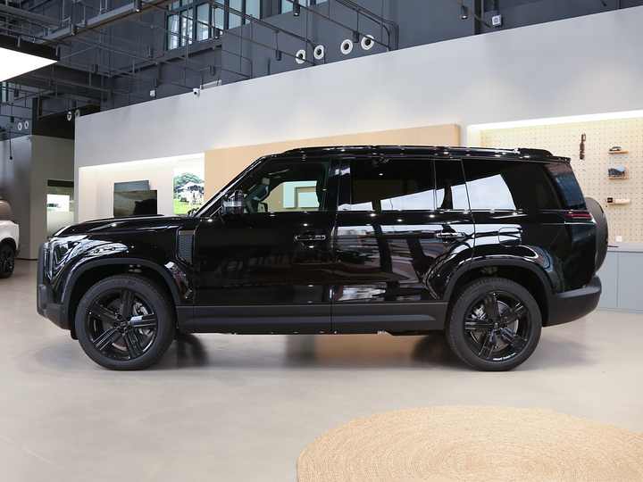 ROX 01 Hybrid 6/7 Seat ROX 01 New Energy Vehicle SUV 476 HP 4WD Long ...