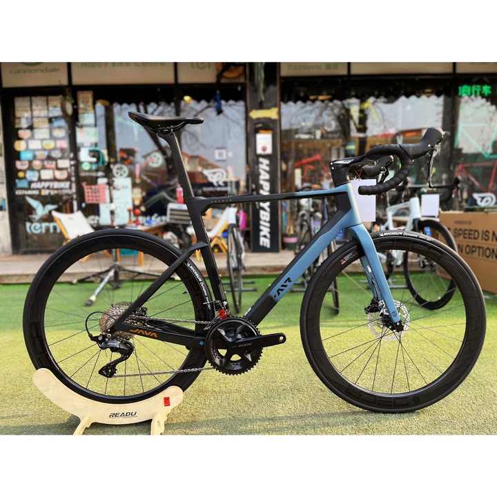 Carbon Fiber Road Bike with Hydraulic Disc Brakes - JAVA VOLATA R7170 ...