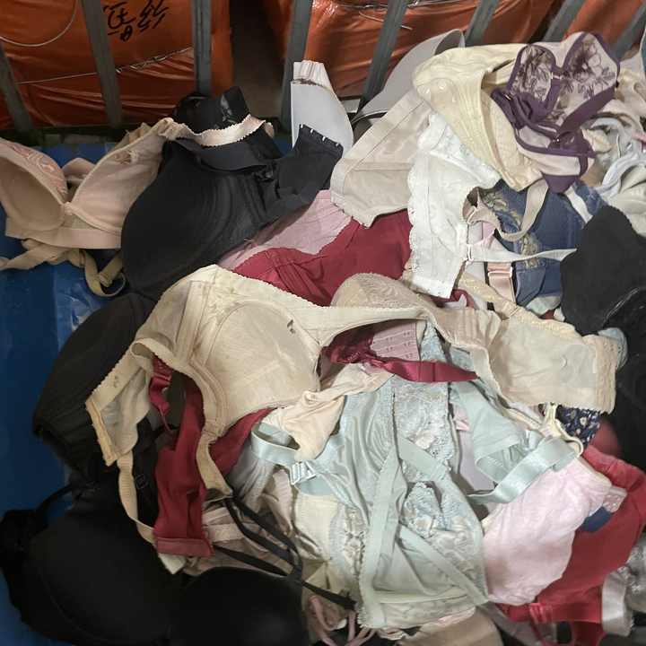 Wholesale Used Women’s Clothing - Mixed Sizes & Brands
