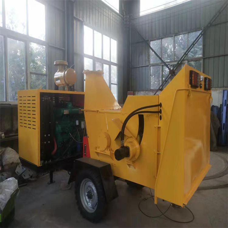 Mobile Diesel Hydraulic Pump Folding Tree Chipper Forestry Shredder ...