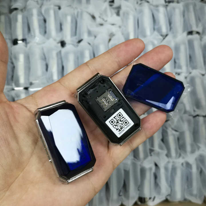 Waterproof Micro Pet GPS Tracking Device G12P for Dogs
