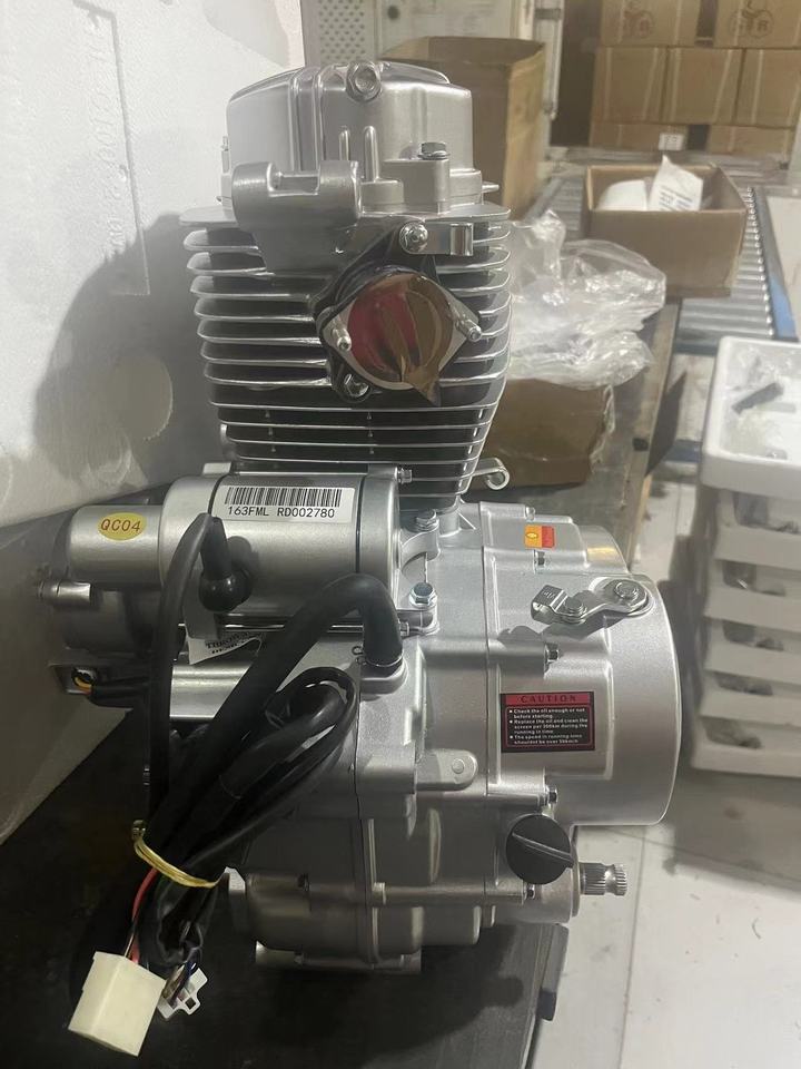 High Speed 200CC Motorcycle Engine CG200 - 5 Gears Air-Cooled Engine ...