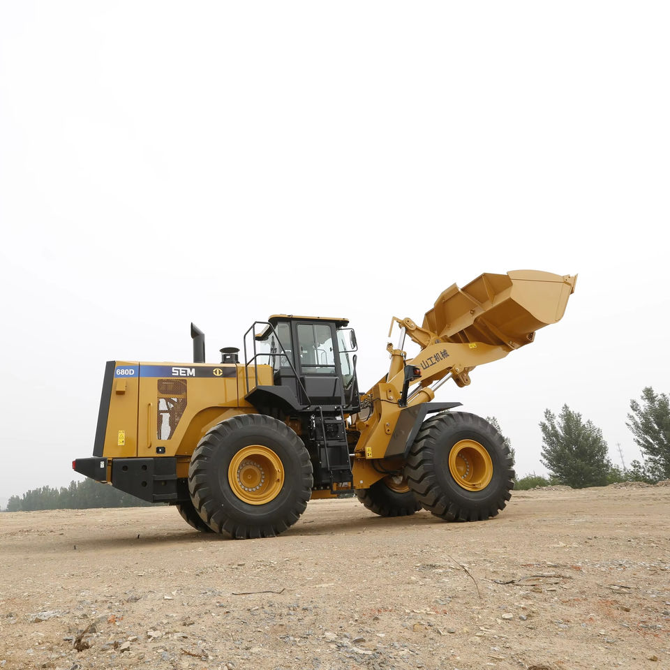 Heavy Wheel Loader S E M 680D 8 Tons Available with Ease of Operation ...
