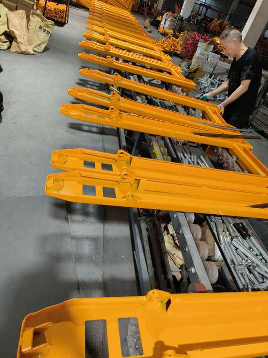 Manual Pallet Jacks - HELI Hand Pallet Trucks for Warehouses