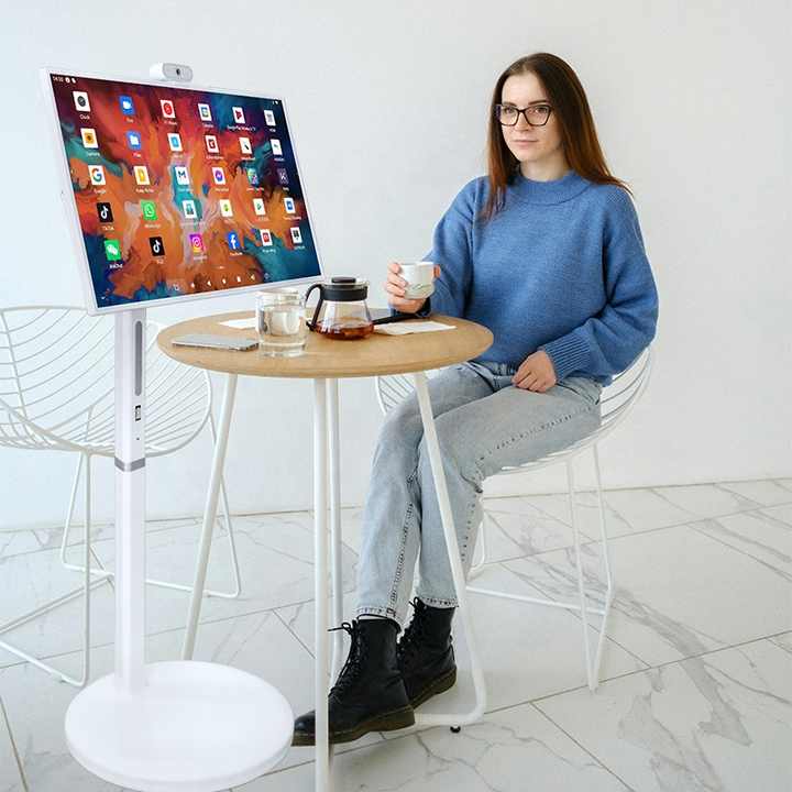 Home Use Entertainment Smart LCD Display Android System Movable Rotate ...