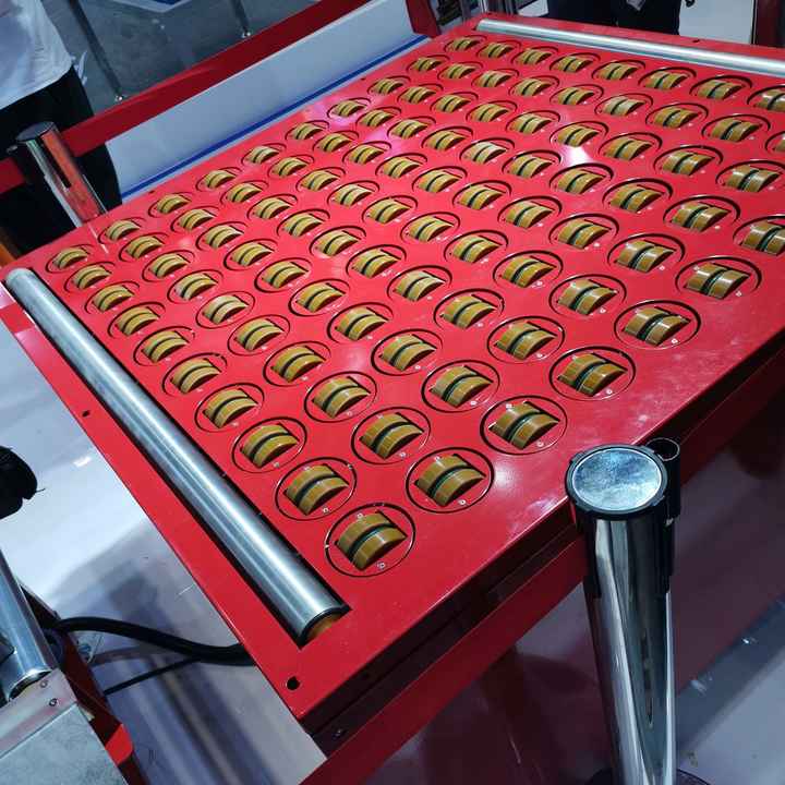 Logistic Center Cargo Conveying Sorting Equipment High-Speed Inclined ...