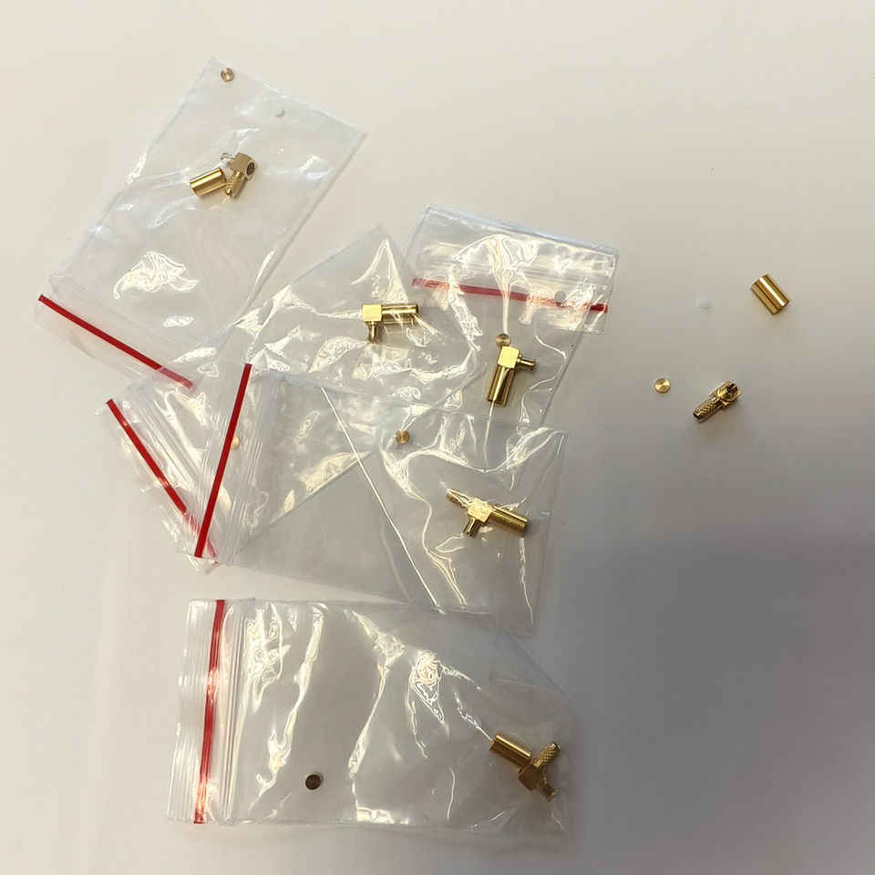 MMCX Male Goldplated Crimp RG179 Right Angle Adapter 75ohms 0-6ghz