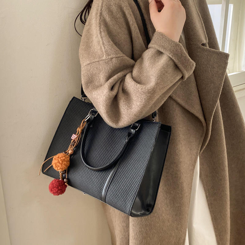 Single Shoulder Crossbody Women's Tote Bag Fashionable Elegant New ...