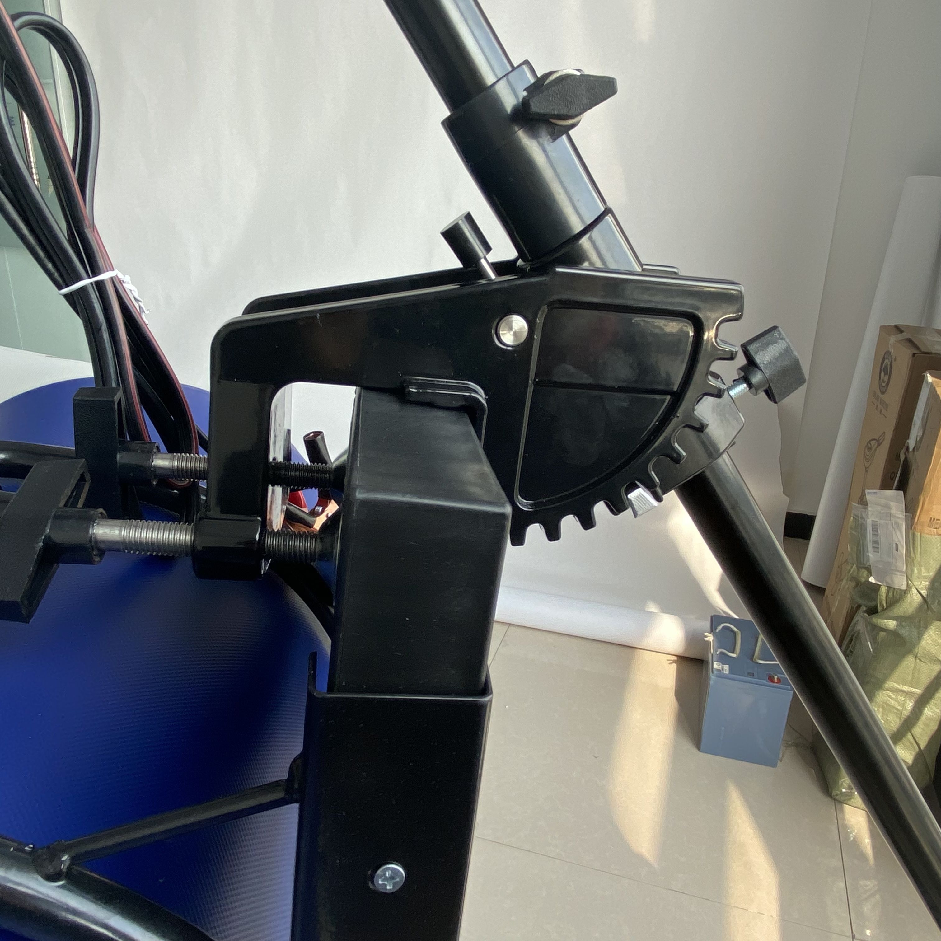 How to Choose the Best Electric Motor Mount for Kayak: A Complete ...