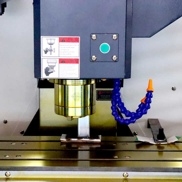 Mini CNC Milling Machine XK7124/XH7124 - Siemens Machining Center with ...