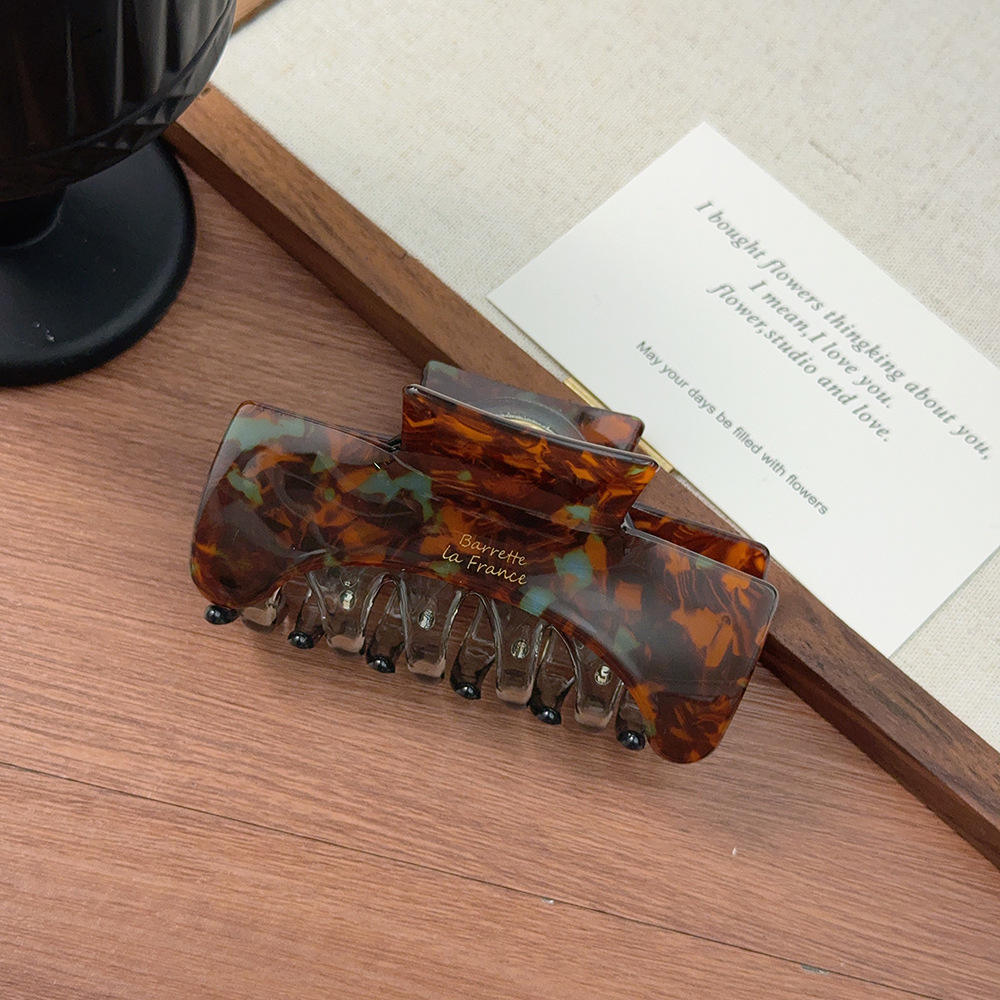 How to Choose the Best Hair Claw Clip in Custom Color