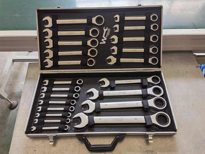 25-Piece Combination Spanner Set Cold Stamp 25 Piece Spanner Set with ...