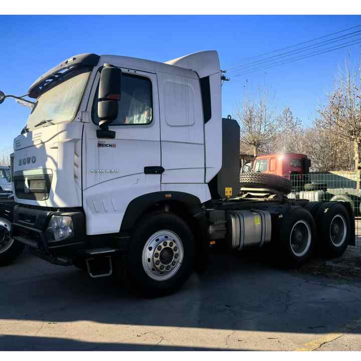 Sinotruk Howo T7H 6x4 Tractor Trucks for Algeria Market MC11.43 Engine Euro3 Trucks Head Diesel ...