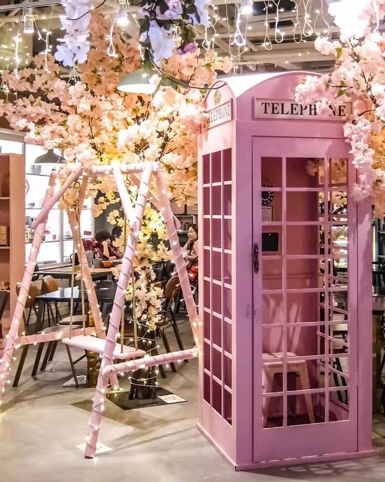 Europe Style London Classic White Telephone Booth for Weddings