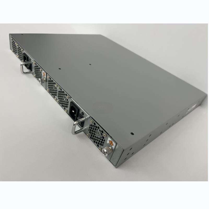 DellEMC DS-6620B V2 / Brocade G620-2 64ポート 32Gb ファイバーチャネルSANスイッチ