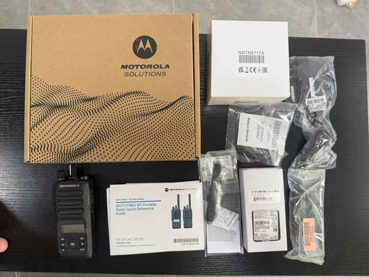 Original for Motorola R5 UHF VHF Digital Portable Two-Way for Radio ...