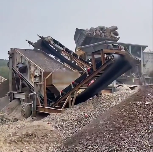 CFTC Mobile Aggregates Screening Plant 3 Layers Vibrating Screen ...