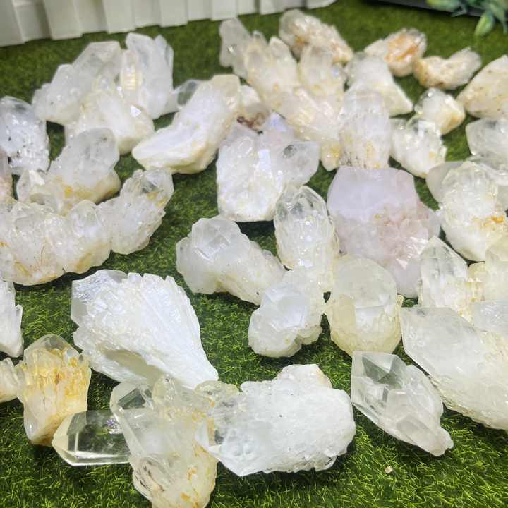 Natural High Quality Rough Quartz Crystal Stone Small Size Pineapple ...