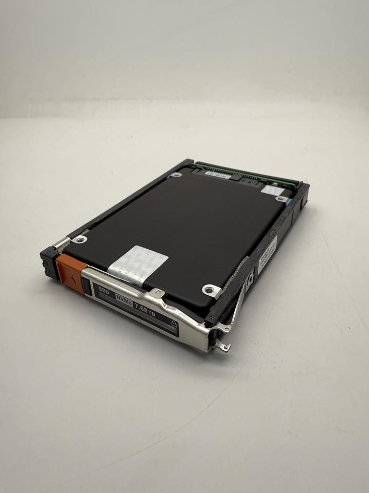 DELLEMC Powerstore 7.68T NVME SSD 005053080 005053081适用于500T 1000T ...
