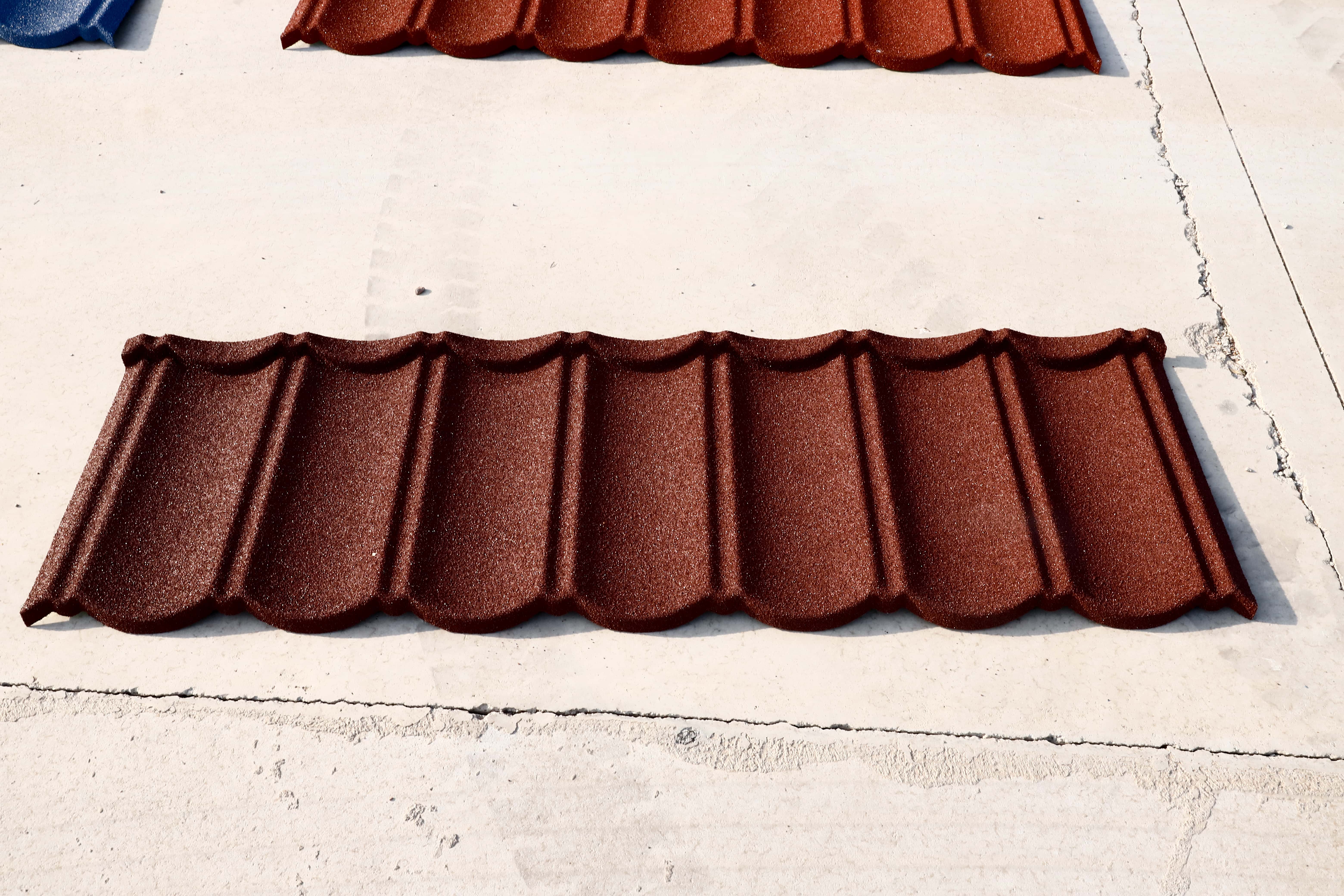 Red Color Metal Roof Tiles - Durable & Stylish Solutions