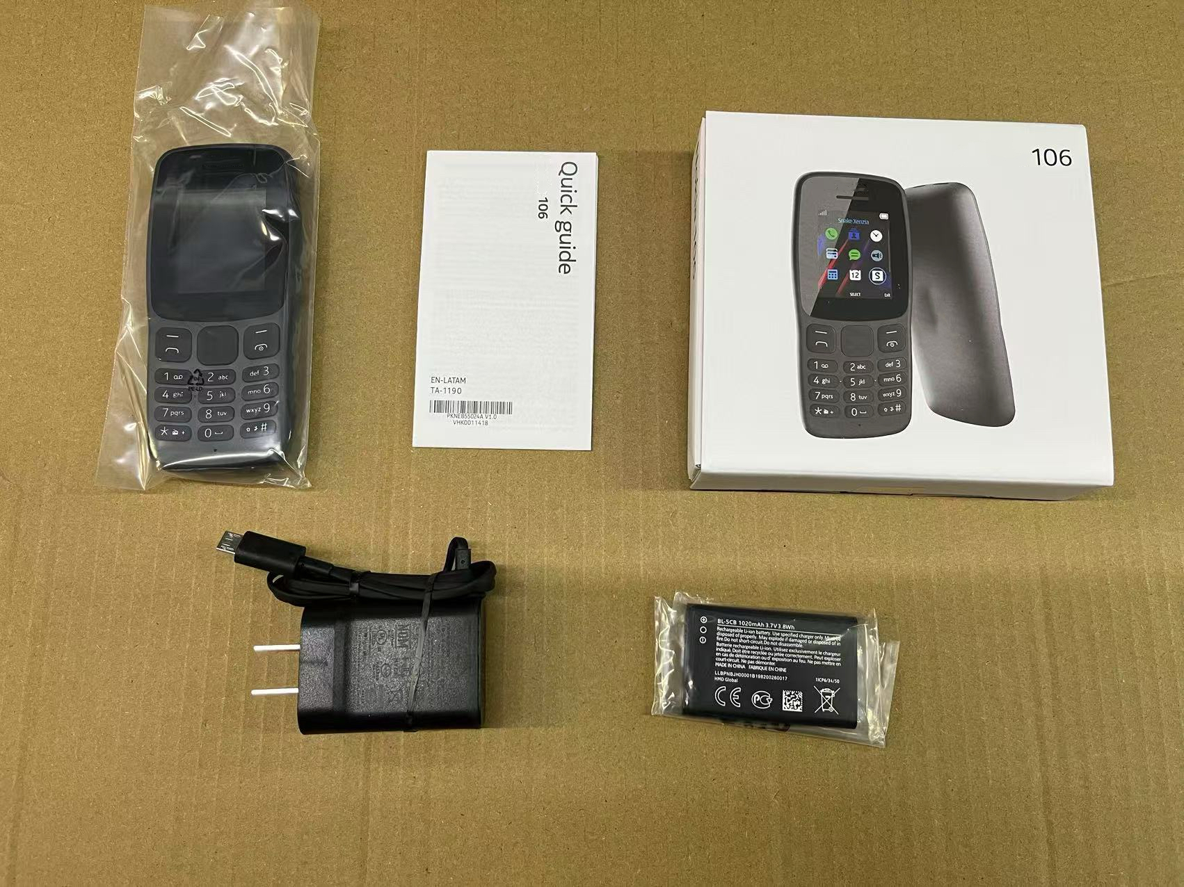 오래 지속되는 노키아 106 솔루션으로 안정적인 커뮤니케이션을 제공합니다